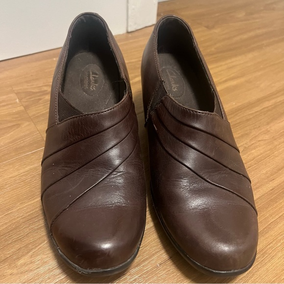 Clarks | Shoes | Clarks Brown Leather Clog Booties Size 95 | Poshmark
